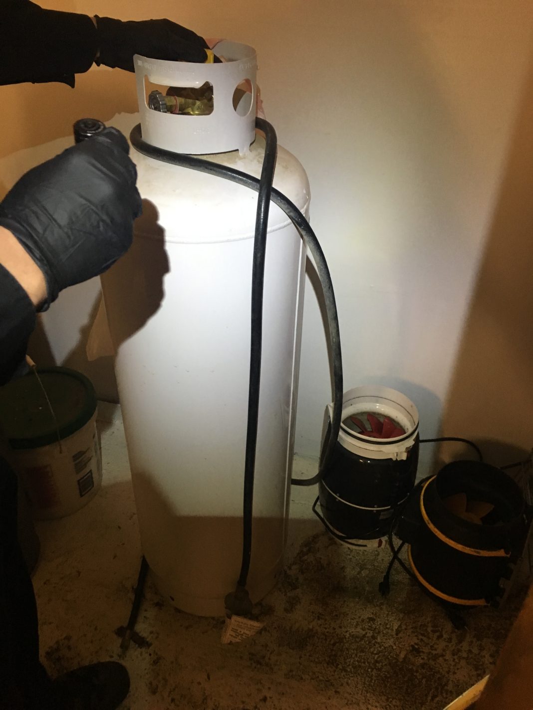 ANOTHER DANGEROUS BUTANE HASH OIL LAB TAKEN DOWN | The Mountain Jackpot ...